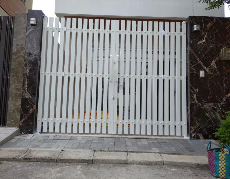 mẫu cửa cổng sắt hộp đẹp 2026, Làm cửa cổng sắt hộp tại HCM