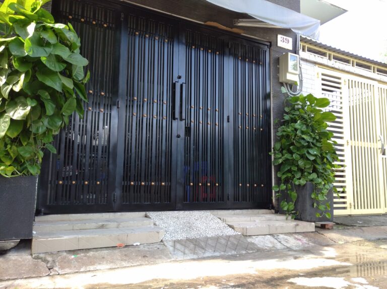 mẫu cửa cổng sắt hộp đẹp 2026, Làm cửa cổng sắt hộp tại HCM
